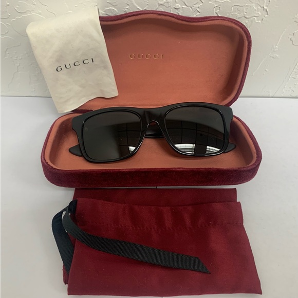 Gucci | Accessories | Gucci Unisex Black Sunglasses | Poshmark